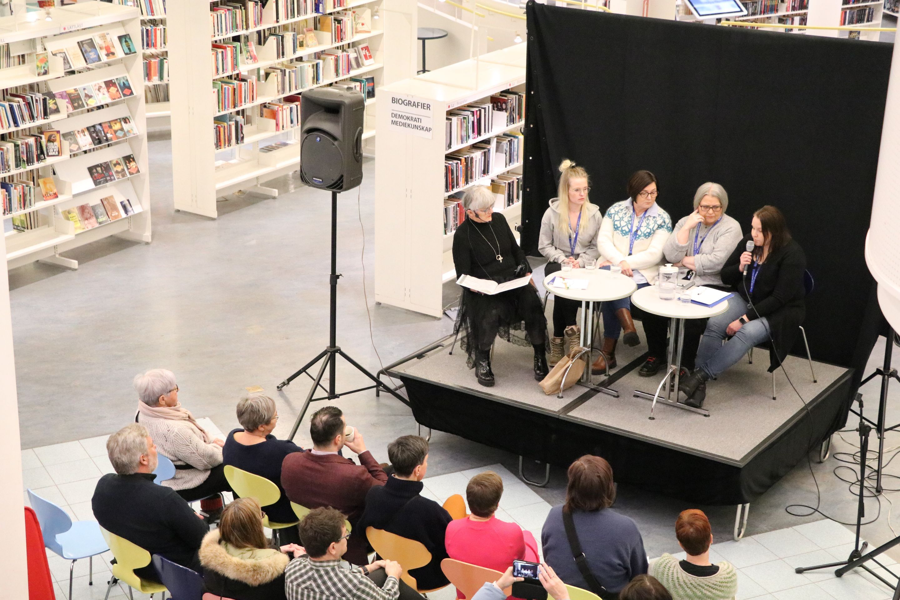 "Inte på botten, men lite under ytan" – panel diskuterade ...